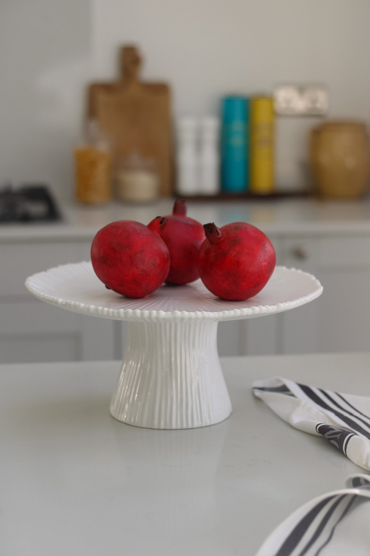 White Ceramic Cake Stand - Default Title - Ivy Grey Interiors